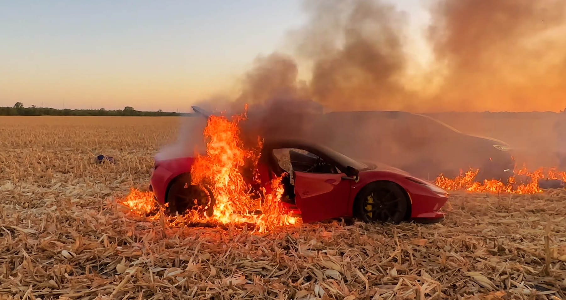 YouTuber απανθρακώνει μία Ferrari F8 Tributo - caroto.gr
