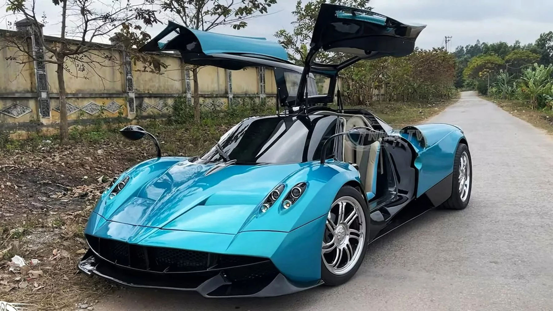 Μία βιετναμέζικη Pagani Huayra - caroto.gr