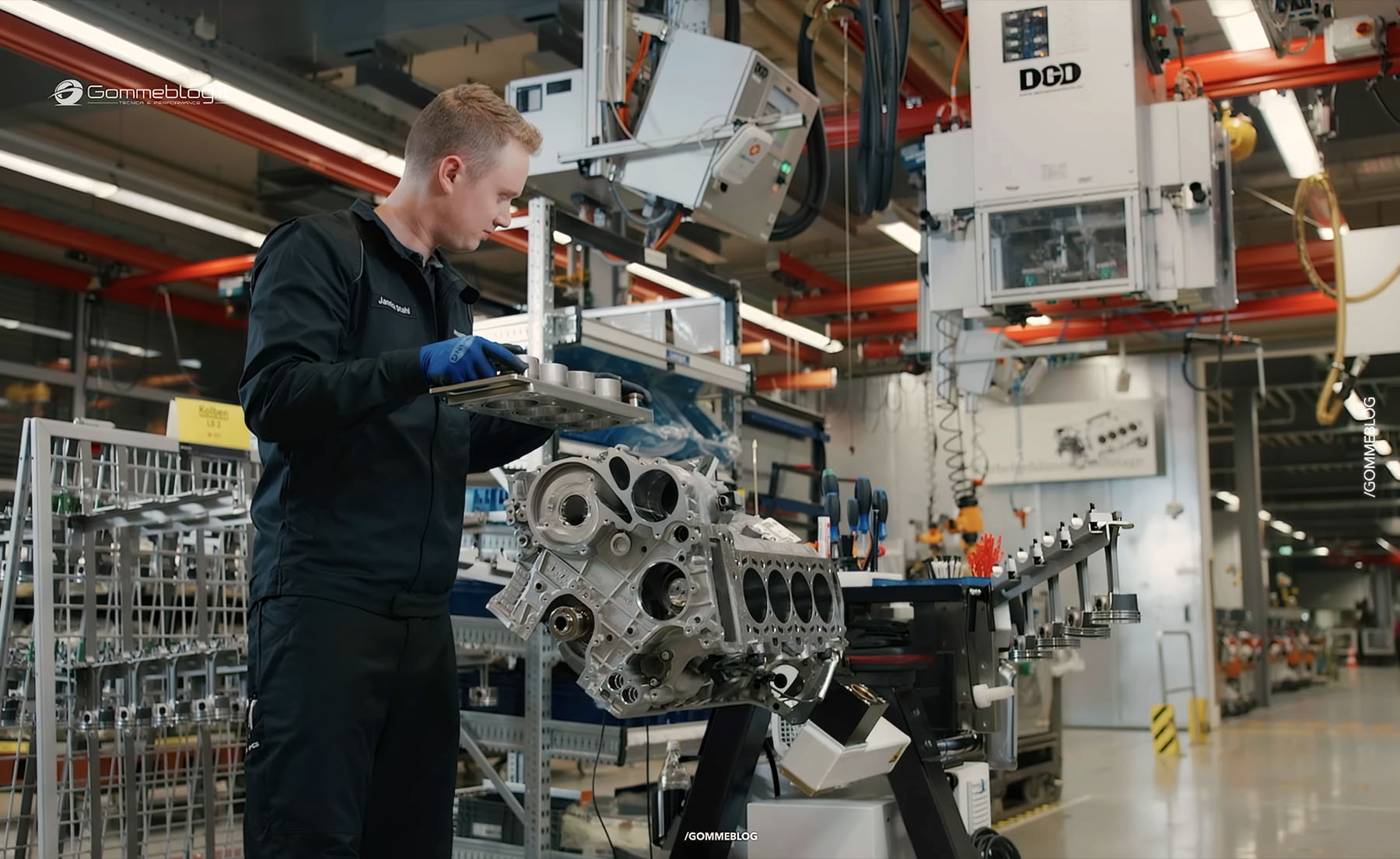 Mercedes-AMG: Ένας κινητήρας, ένας μηχανικός [video] | caroto.gr