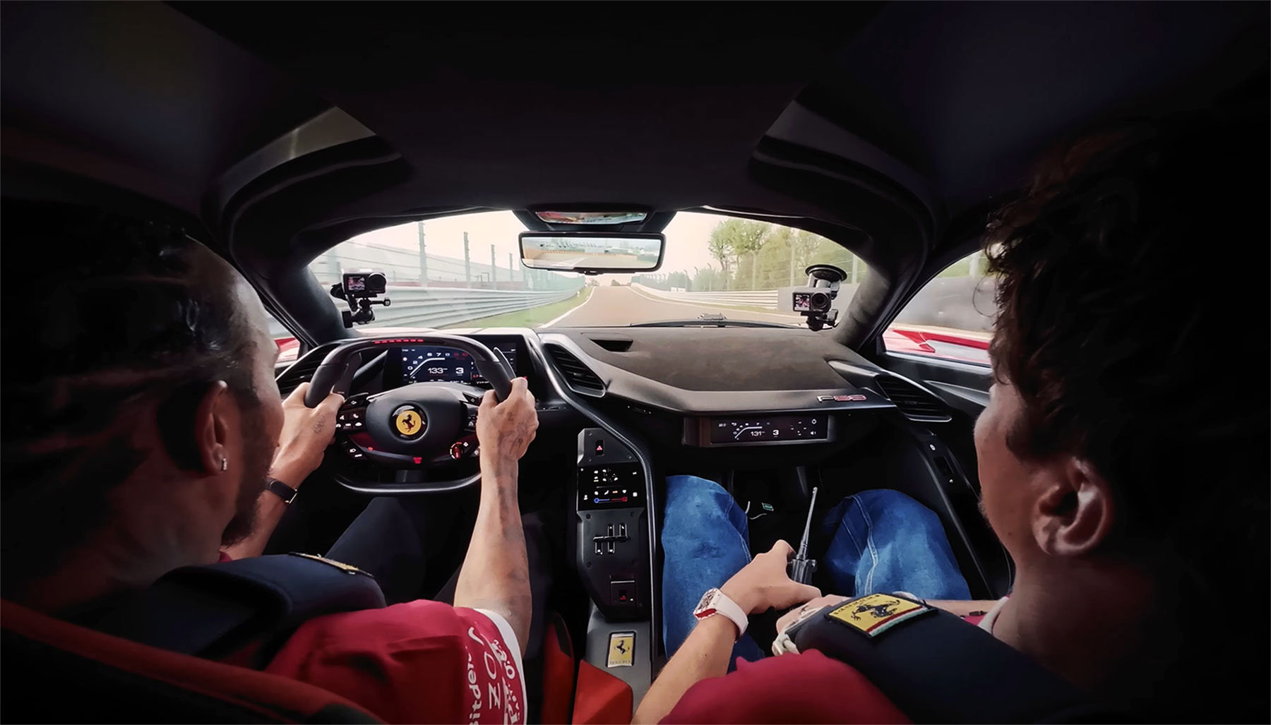 Lewis Hamilton για τη Ferrari F80: «Δεν έχω οδηγήσει ποτέ κάτι παρόμοιο ...